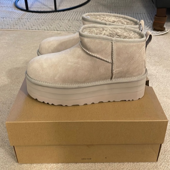 UGG | Shoes | Ugg Classic Ultra Mini Platform Boot Size 8 Colour Goat ...